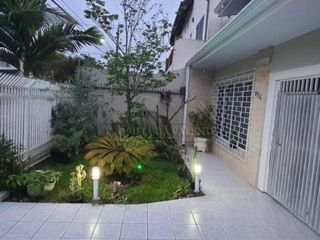 Imperdível oportunidade: Casa à venda em Curitiba
