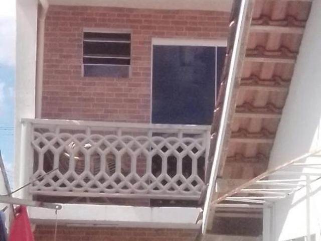 Imperdível oportunidade: Casa à venda em Curitiba PR, bairro Uberaba, 3 quartos, 1 sala, 2 banheiros