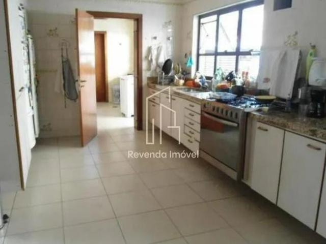 Imperdível oportunidade: Casa à venda em Alphaville, Santana de Parnaíba SP, com 4 quartos, 2 suítes