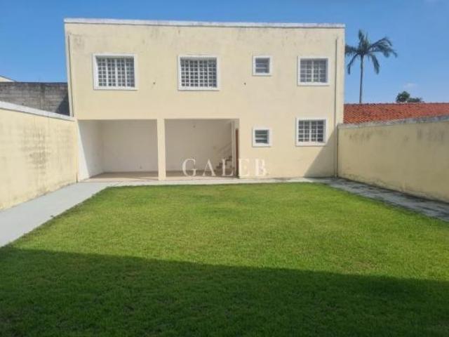 Imperdível oportunidade: Casa à venda em Atibaia SP, 6 suítes, 3 salas, 2 banheiros, 4 vagas de gara