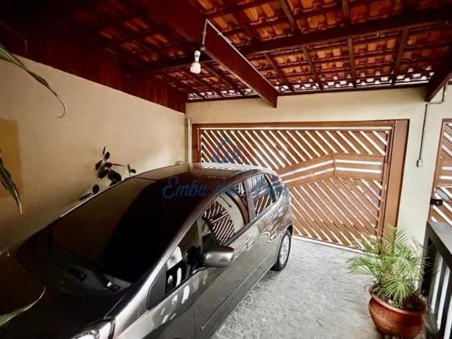 Imperdível oportunidade: Casa à venda em Embu das Artes SP, no Jardim Sílvia, com 4 quartos, 1 suíte