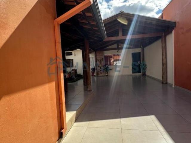 Imperdível oportunidade! Casa à venda em Franca SP, Residencial Meireles: 2 quartos, 1 suíte, 2 sala