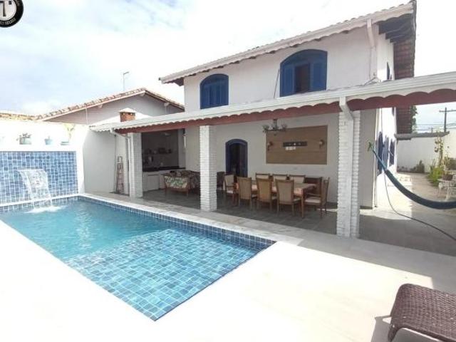 Imperdível oportunidade: Casa à venda em Itanhaém SP, bairro Cibratel, 5 quartos, 3 suítes, 2 salas
