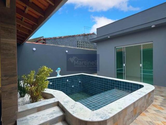 Imperdível oportunidade: Casa à venda em Itanhaém SP, bairro Jamaica, 3 quartos, 2 suítes, 1 sala, 4