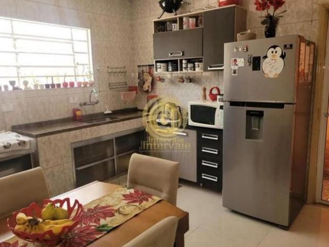 Imperdível oportunidade: Casa à venda em Jacareí SP, Jardim Siesta! 2 quartos, 1 banheiro, 2 vagas