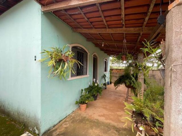 Imperdível oportunidade: Casa à venda em Juatuba MG, Vila Maria Regina! 3 quartos, 1 sala, 1 banheir