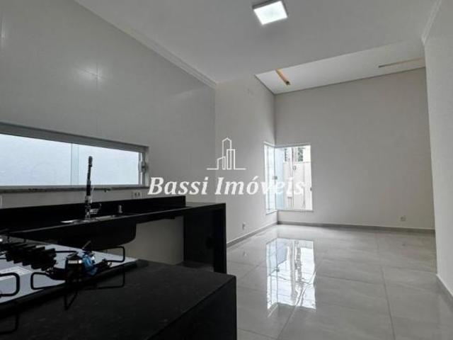 Imperdível oportunidade! Casa à venda em Mogi Mirim SP, Jardim Brasília, 3 quartos, 1 suíte, 2 salas