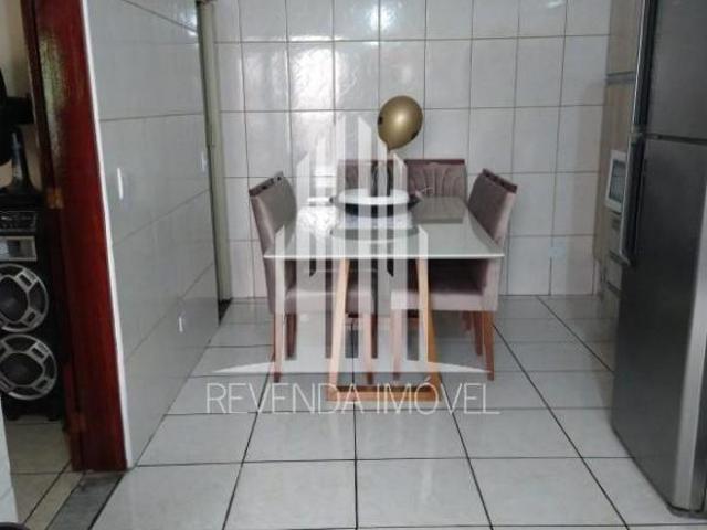 Imperdível oportunidade: Casa à venda em Novo Osasco, Osasco SP, com 2 quartos, 4 banheiros e 250m²