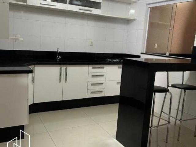 Imperdível oportunidade! Casa à venda em São José do Rio Preto SP, no bairro Boa Vista. 3 quartos, 1