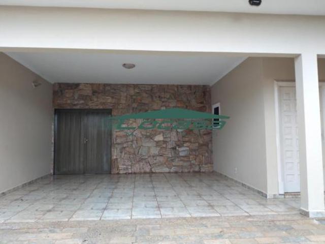 Imperdível oportunidade: Casa à venda em São José do Rio Preto SP, Jardim Tarraf II, 3 quartos, 3 su