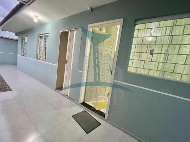 Imperdível oportunidade: Casa à venda em São José dos Pinhais, Parque da Fonte, com 2 quartos, 1 sal