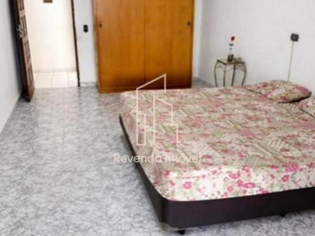 Imperdível oportunidade: Casa à venda em São Paulo SP, Jardim Campo Limpo! Espaçosa, 3 quartos, 2 ba