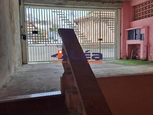 Imperdível oportunidade: Casa à venda em Poá SP, Centro 2 quartos, 1 suíte, 1 sala, 2 banheiros, 1