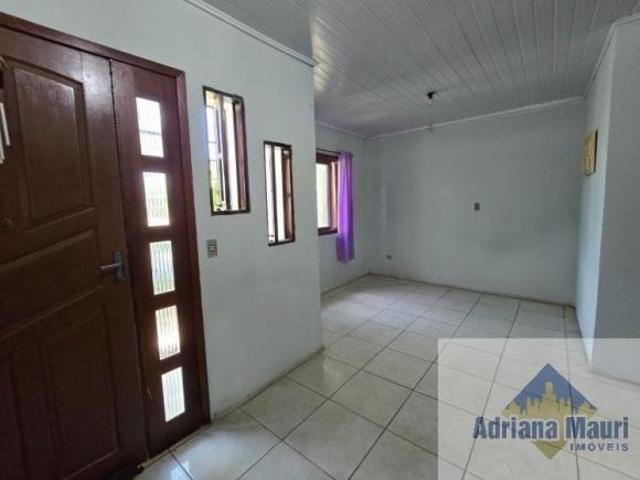 Imperdível oportunidade: Casa à venda em Porto Alegre RS, no bairro Rubem Berta, 1 quarto, 1 banheir