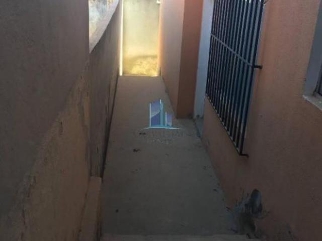 Imperdível oportunidade: Casa à venda em Ribeirão das Neves MG, bairro Veneza. 2 quartos, 1 sala, 1
