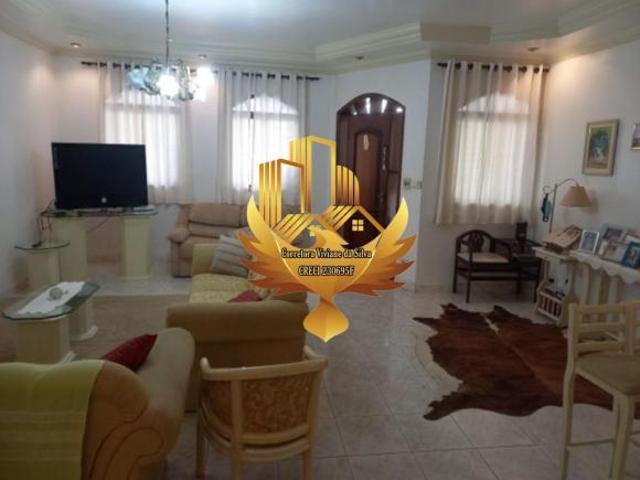 Imperdível oportunidade: Casa à venda em Taubaté SP, Terra Nova 4 quartos, 1 suíte, 2 salas, 3 ban