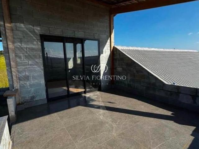 Imperdível oportunidade: Casa à venda em Taubaté SP, bairro Itapecirica! 2 quartos, 1 sala, 1 banhei