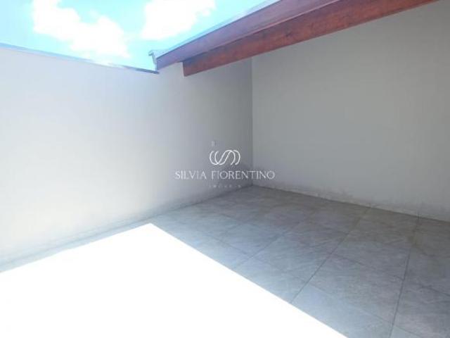 Imperdível oportunidade: Casa à venda em Taubaté SP, bairro Piracangaguá, 2 quartos, 1 suíte, 1 sala