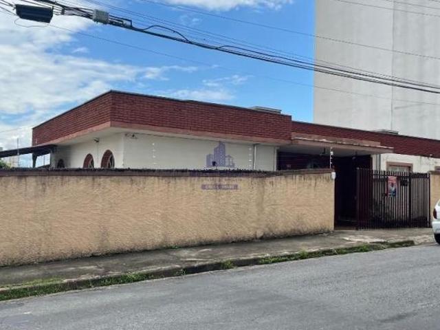 Imperdível oportunidade: Casa à venda em Taubaté SP, Jardim Eulália, 3 quartos, 1 suíte, 2 salas, 3