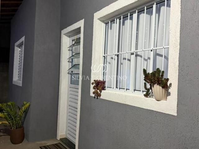 Imperdível oportunidade: Casa à venda em Taubaté SP, Jardim Sandra Maria! 2 quartos, 1 sala, 1 banhe