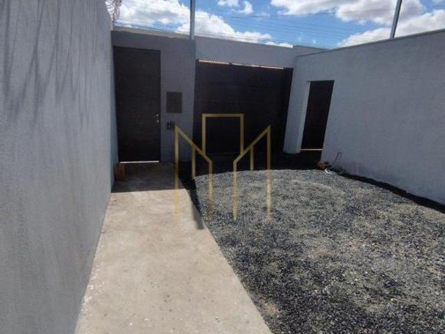 Imperdível oportunidade: Casa à venda em Uberlândia MG, no bairro Shopping Park, com 2 quartos, 1 su