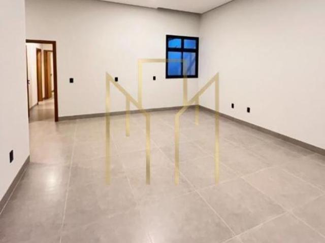 Imperdível oportunidade! Casa à venda em Uberlândia MG, Nova Uberlândia, 3 quartos, 1 suíte, 1 sala