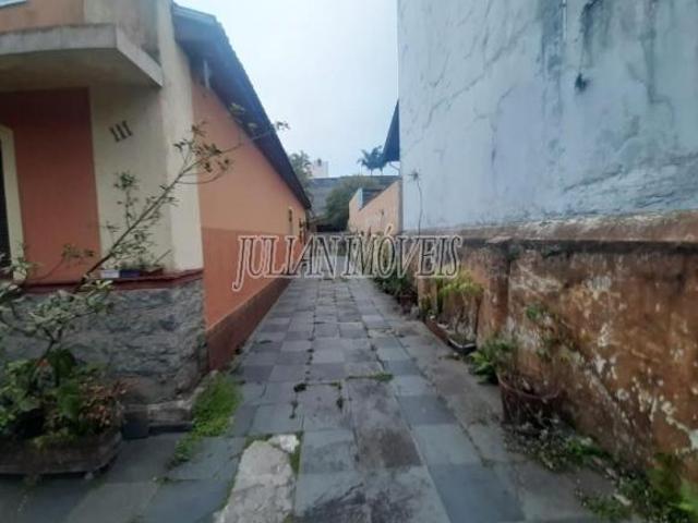 Imperdível oportunidade: Casa à venda no Centro de Poá SP com 2 quartos, 2 salas, 2 banheiros, 12 va
