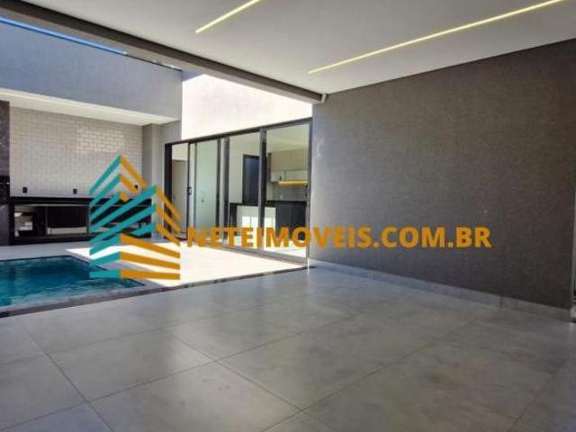 Imperdível oportunidade: Casa à venda no Jardim Natal, 3 quartos, 1 suíte, 2 salas, 3 banheiros, 3 v