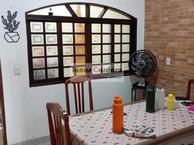 Imperdível oportunidade: Casa à venda na Vila Jundiaí, Mogi das Cruzes SP, com 3 quartos, suíte e 16