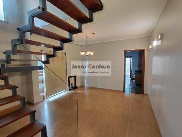 Imperdível oportunidade: Casa com 3 quartos, 3 suítes e 3 vagas no Jardim Nathalie, Mogi das Cruzes