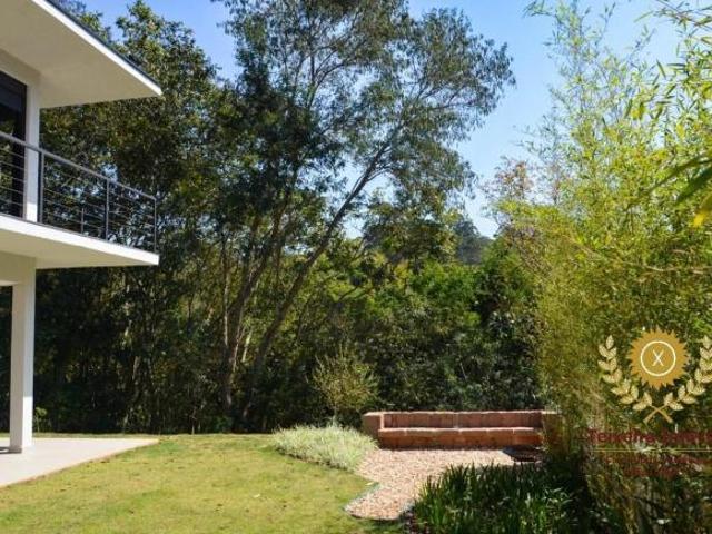 Imperdível oportunidade: Casa de alto padrão no Condomínio Residencial Fazenda Santa Helena em Braga