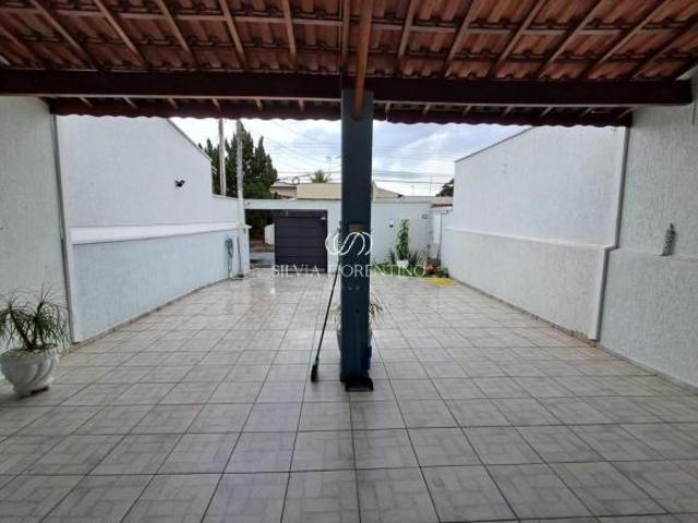 Imperdível oportunidade: Casa de 4 quartos com suíte e vaga de garagem no Centro de Taubaté SP 110
