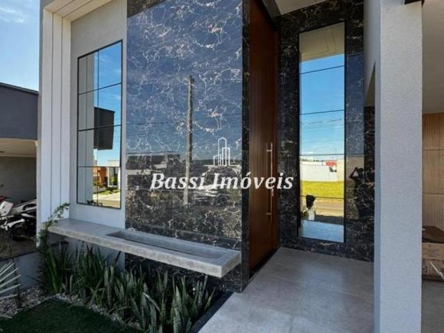 Imperdível oportunidade: Casa em condomínio com 3 quartos, 3 suítes e 4 vagas de garagem em Estiva G