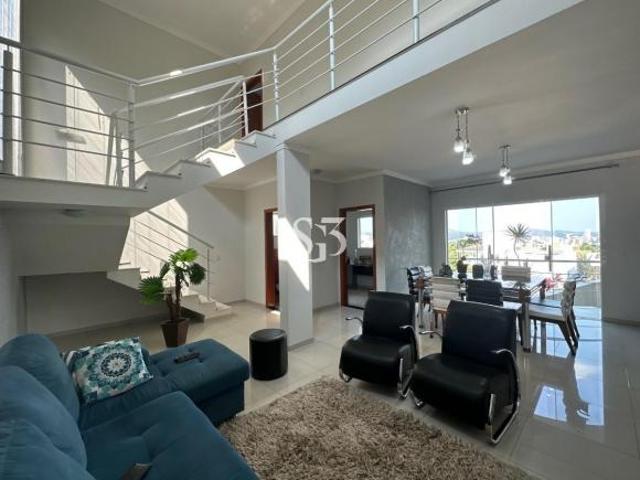 Imperdível oportunidade! Casa em condomínio à venda em Valinhos SP