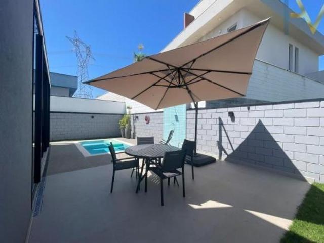 Imperdível oportunidade! Casa em condomínio à venda em Jundiaí SP, no Bella Vittà. Com 3 quartos, 1