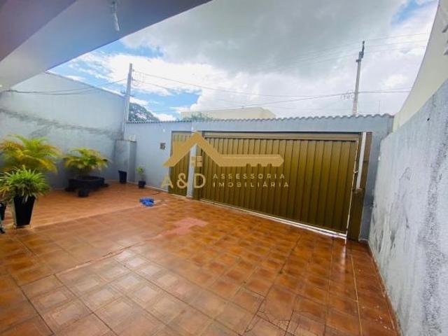 Imperdível oportunidade casa Residencialcom 4 quartos, 2 suítes, 2 salas, 4 banheiros, 6 vagas de ga