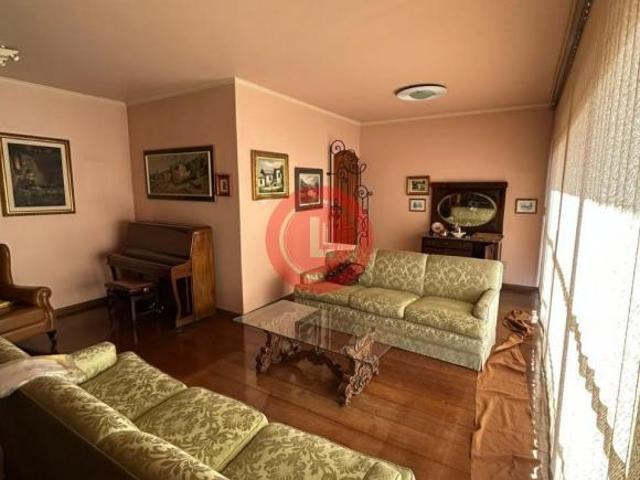 Imperdível oportunidade de adquirir um elegante apartamento de 04 quartos na Vila Bastos, Santo Andr