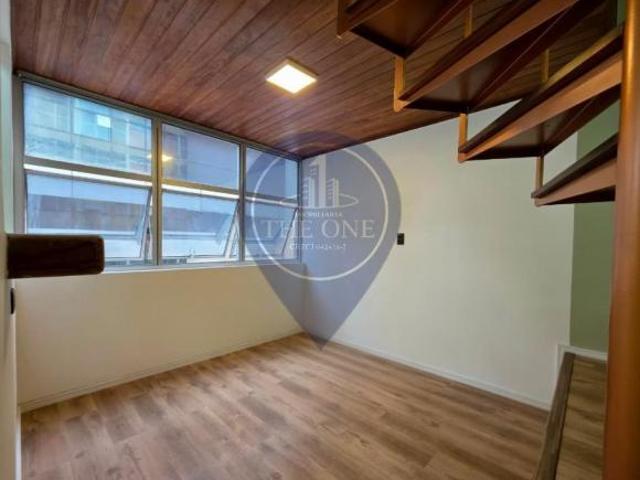 Imperdível oportunidade de adquirir um elegante apartamento de 1 quarto na Vila Clementino, com 1 su