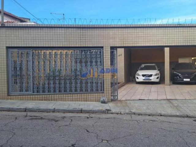 Imperdível oportunidade de adquirir uma casa com 2 quartos, 1 suíte e 6 vagas de garagem no Jardim S