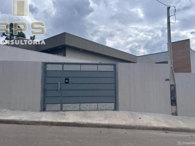 Imperdível oportunidade de adquirir uma casa de 3 quartos com suíte e 3 vagas de garagem em Atibaia
