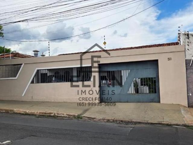 Imperdível oportunidade de adquirir casa a 30m da Estrada do Moinho,3 quartos e 244,26m² de area co