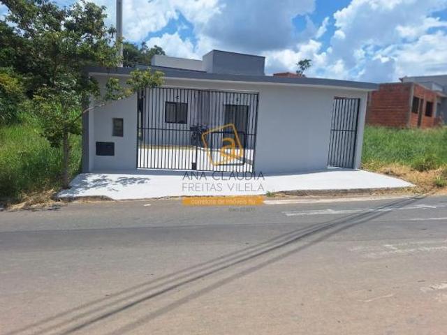 Imperdível oportunidade de adquirir casa com 2 quartos e 2 vagas de garagem em Madre Paulina, Itu SP