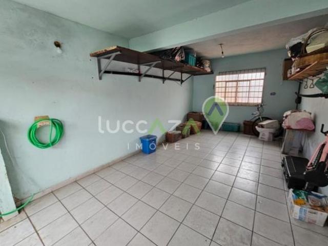 Imperdível oportunidade de adquirir casa com 2 quartos e vaga de garagem no Parque Santo Antônio, Ja