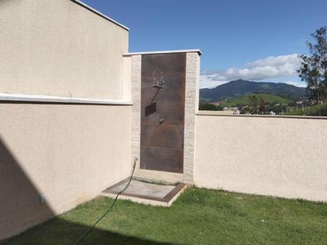 Imperdível oportunidade de adquirir casa de luxo com 3 quartos e 3 suítes no bairro Pinheirinho em I