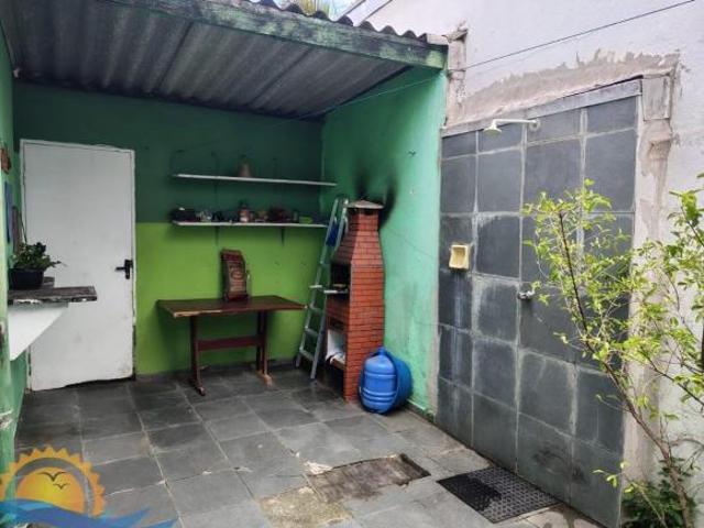 Imperdível oportunidade de adquirir casa de 2 quartos em Itanhaém SP, bairro Ivoty: sala, banheiro