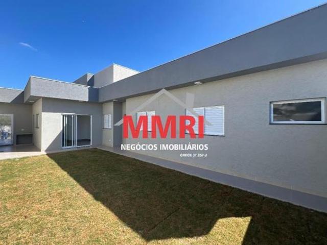 Imperdível oportunidade de adquirir casa de 2 quartos nos Cerejeiras em Araçoiaba da Serra!