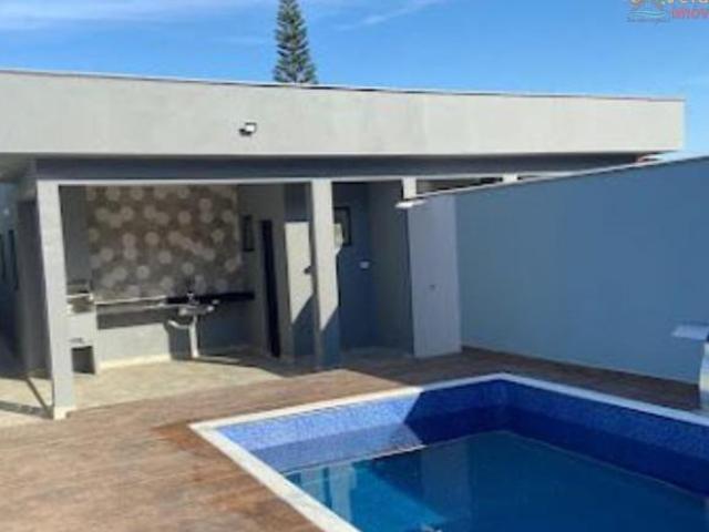 Imperdível oportunidade de adquirir casa de 3 quartos em Cibratel, Itanhaém SP! 90,48m², 2 suítes, 1