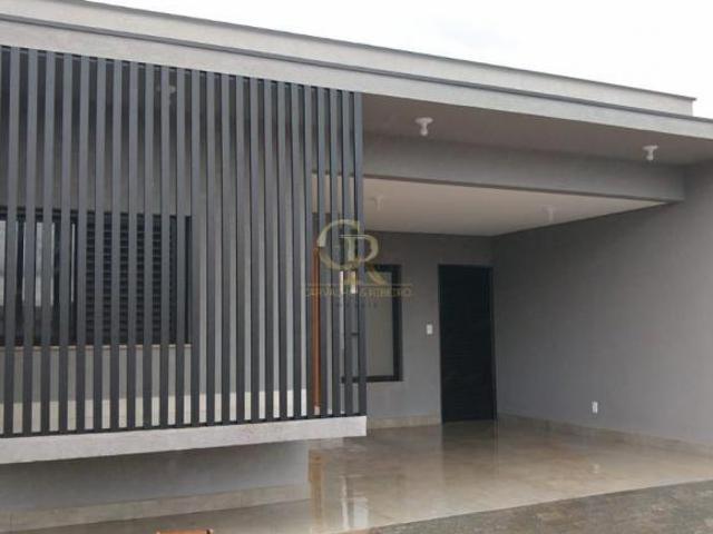 Imperdível oportunidade de adquirir casa em condomínio com 3 quartos, 1 suíte e 4 vagas de garagem n
