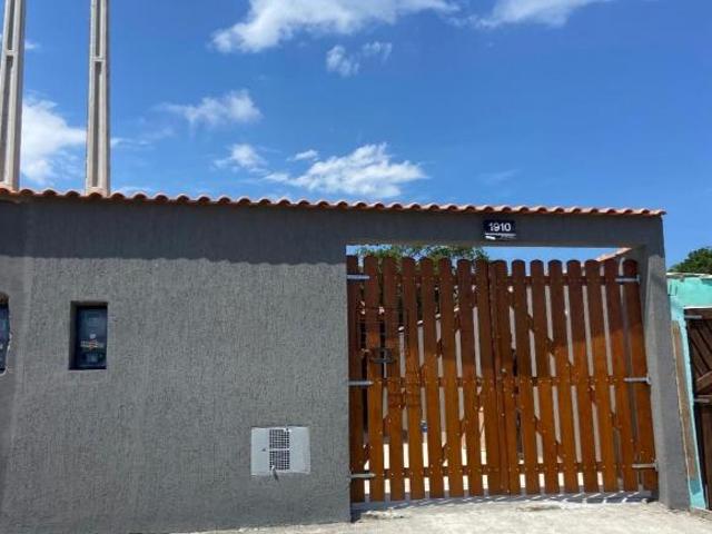 Imperdível oportunidade de casa à venda em Itanhaém SP, bairro Tupy: 2 quartos, 1 suíte, 1 sala, 2 b