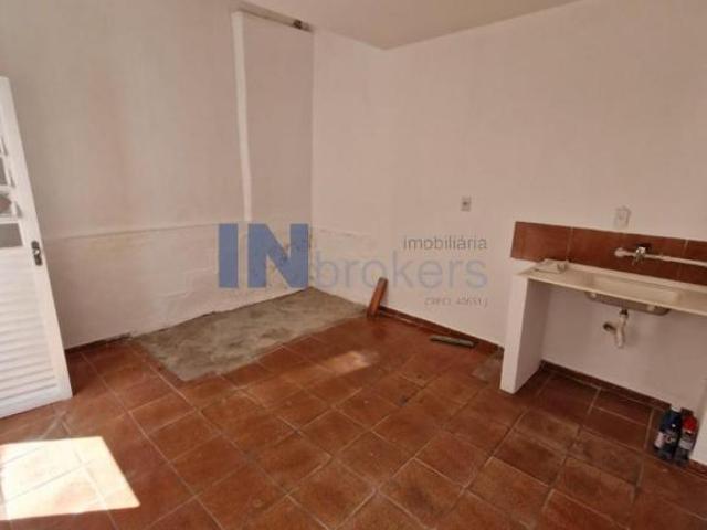Imperdível oportunidade de casa à venda em Jundiaí SP, no bairro Bela Vista: 2 quartos, 1 sala, 1 ba
